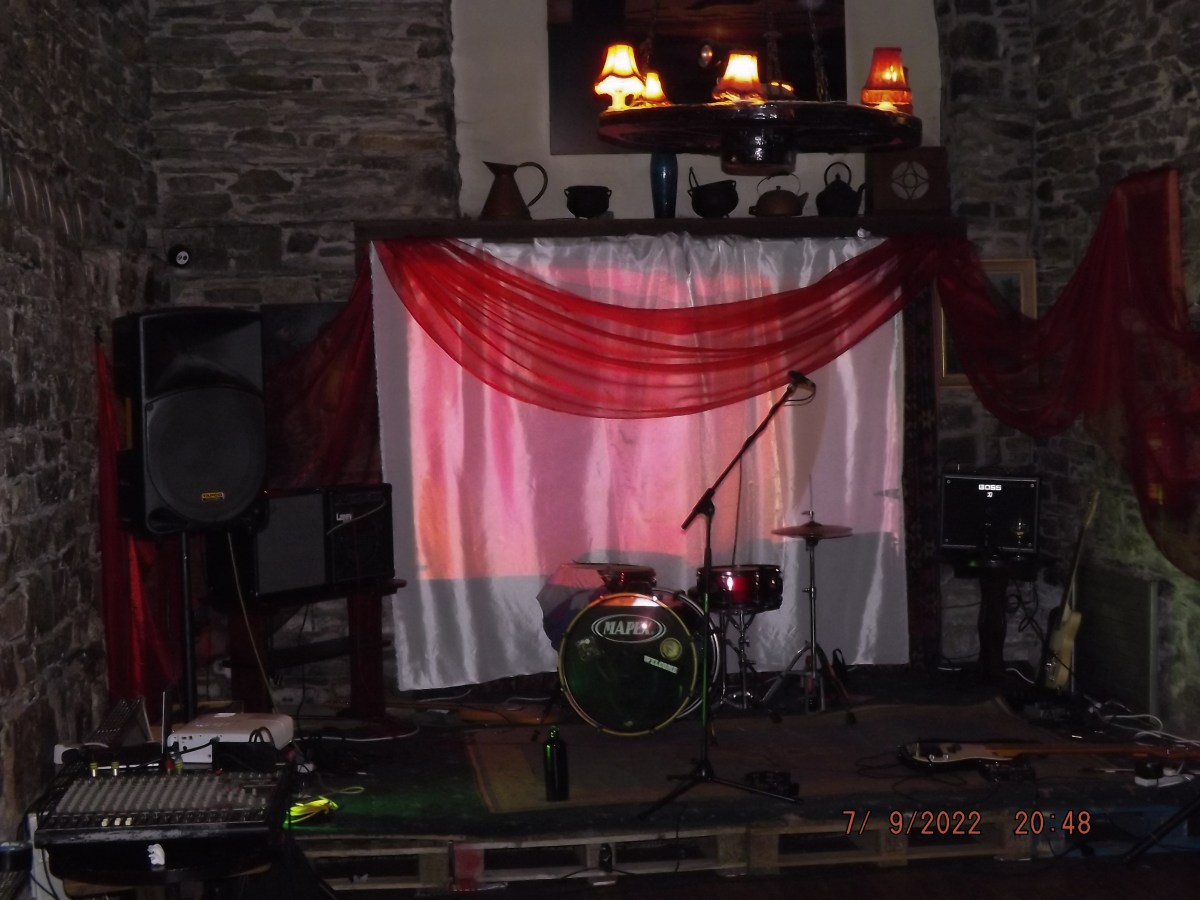 Concert Review: M(h)aol at The Lord Kingsale in Kinsale, County Cork ...